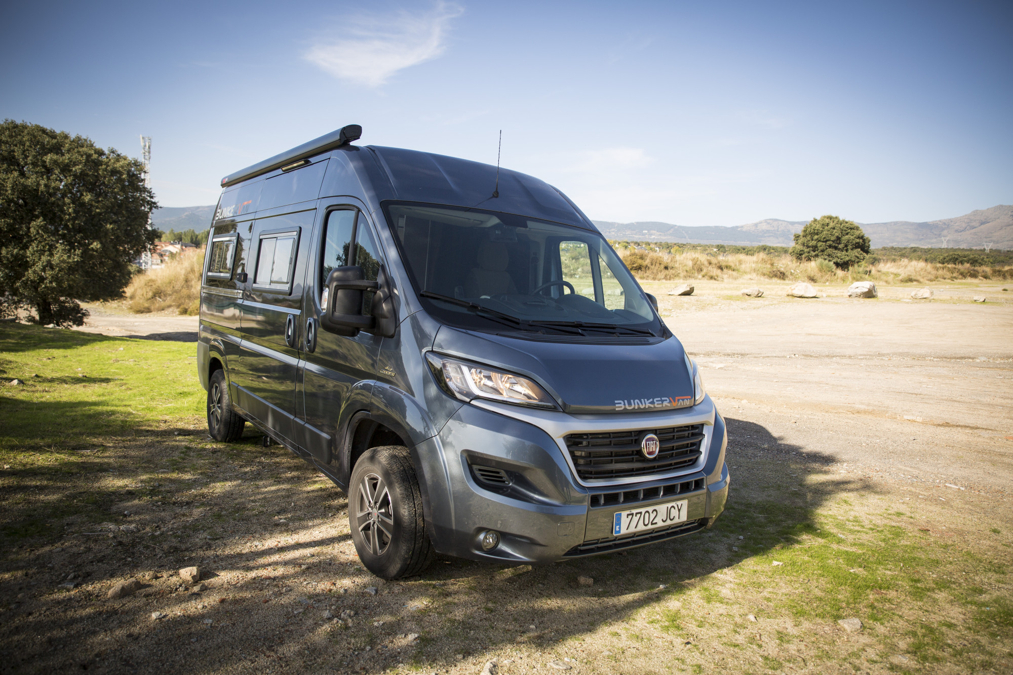 Bunkervan Boston 2 – Van con dinette posteriore – VIAGGIO IN VAN